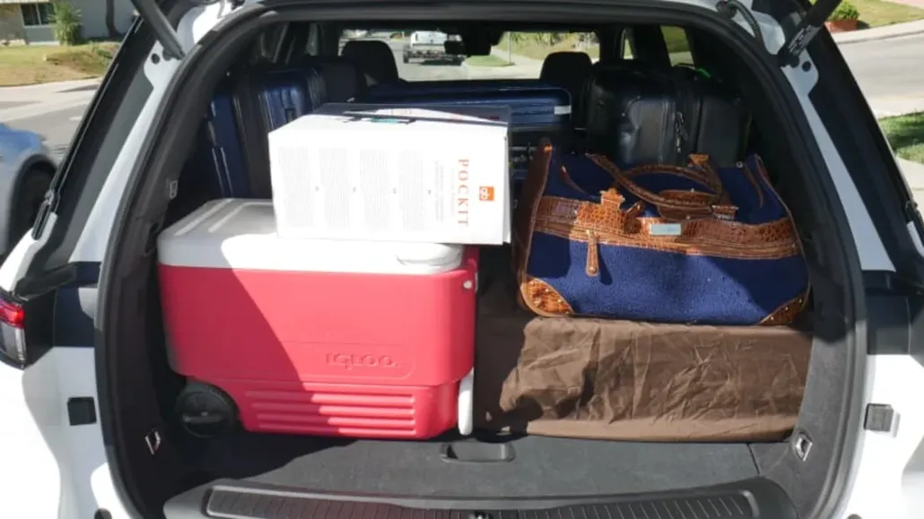 How Much Cargo Space is Behind the Rear Seat of a 2024 Jeep Grand ...